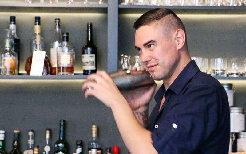 14 Bar Manager Interview Questions to Hire the Perfect Fit for Your Venue